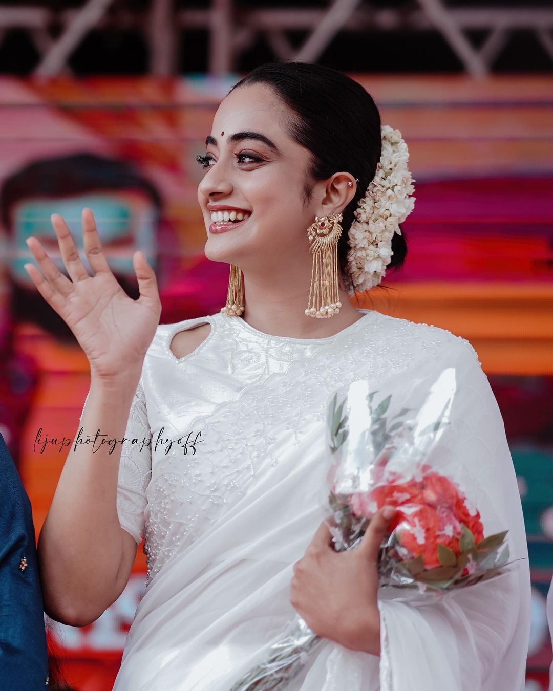 മാലാഖ... ഒറ്റ വാക്കിൽ അതേ പറയാൻ കഴിയുളളു; കോട്ടയത്ത് കലക്കൻ ലുക്കിൽ വന്ന് നടി നമിത പ്രമോദ് ...