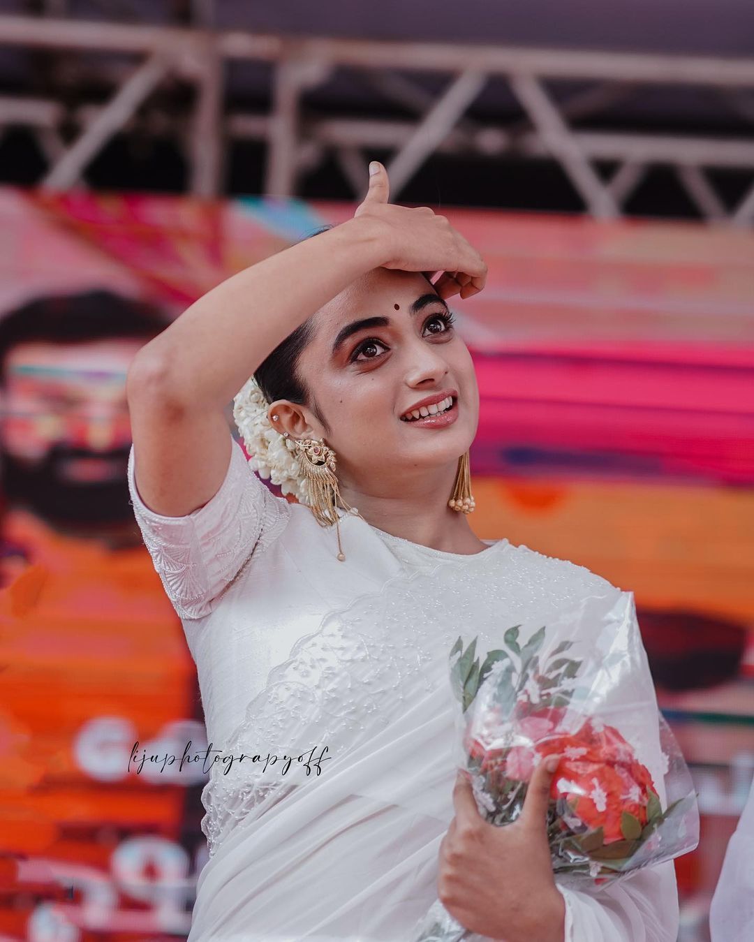 മാലാഖ... ഒറ്റ വാക്കിൽ അതേ പറയാൻ കഴിയുളളു; കോട്ടയത്ത് കലക്കൻ ലുക്കി ...