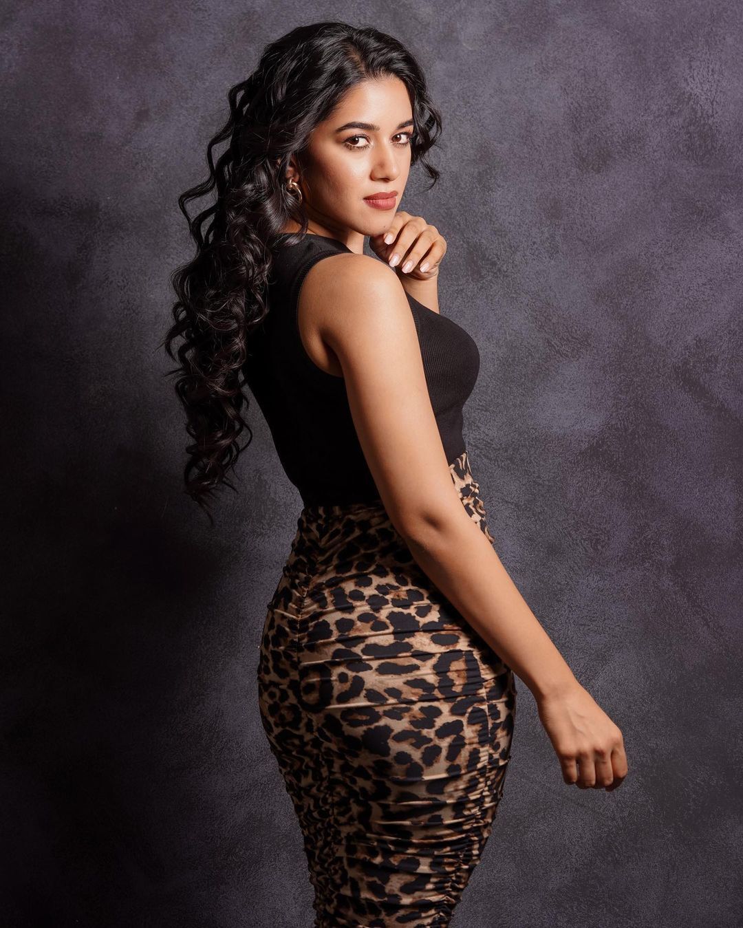 PHOTOS : வாவ்.. சைடு போஸில் சொக்கவைக்கும் அழகு.. கோப்ரா பட நடிகையின் ...