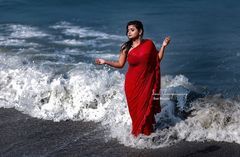 PHOTOS : அடேங்கப்பா.. எப்படியெல்லாம் போஸ் கொடுக்குறாங்க! கேரள மாடல் ...