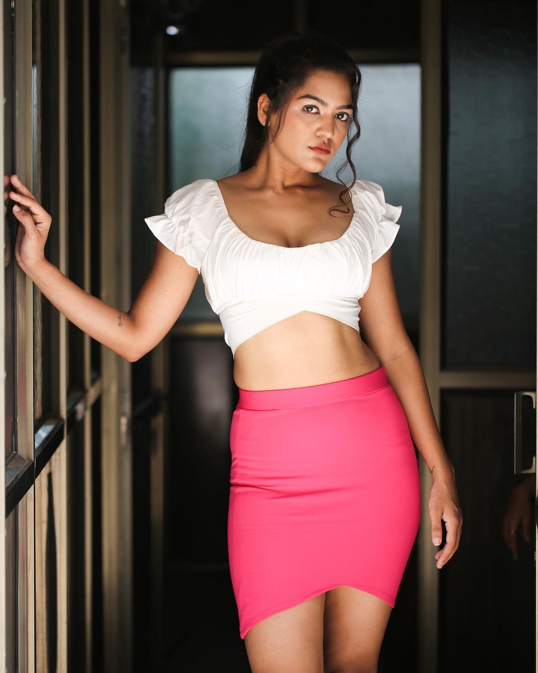 PHOTOS : புடவையில் தேவதையாக மாறிய அனுஷ்கா குப்தா.. ரசிகர்கள் மனதை வருடும் சூப்பர் க்ளிக்ஸ் இதோ ...