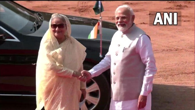 Bangladesh PM Sheikh Hasina receives ceremonial reception at Rashtrapati Bhavan - Oneindia