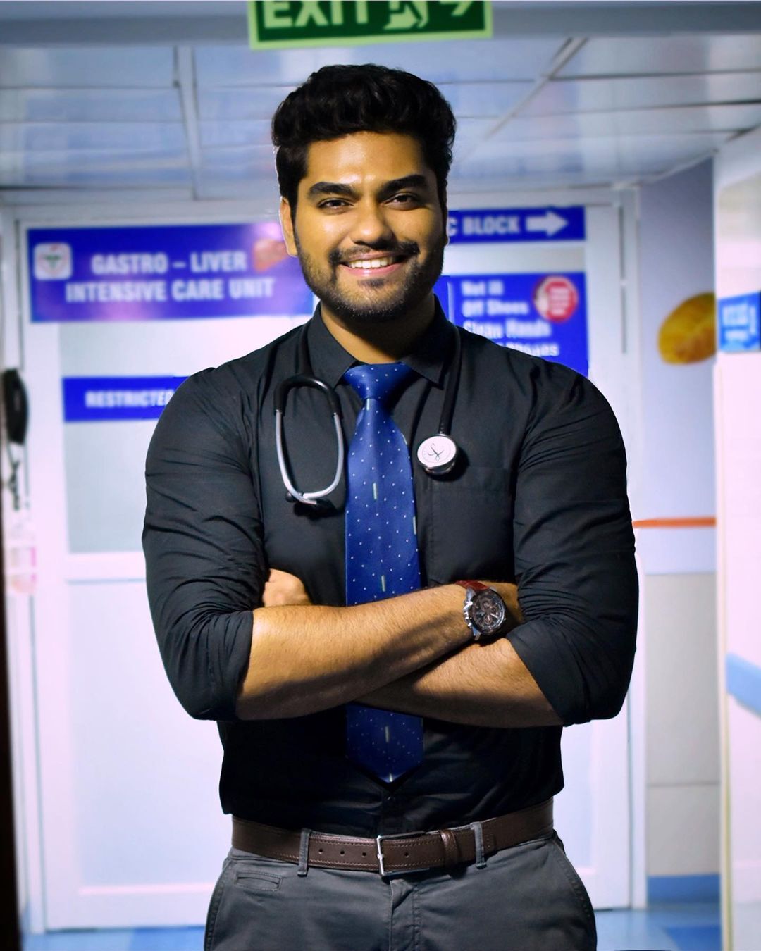 ഇതാണ് ഞങ്ങൾ കാണാൻ കാത്തിരുന്നത്..ആരതിക്കൊപ്പമുള്ള ഫോട്ടോയുമായി റോബി ...