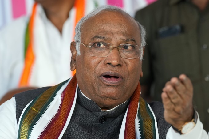 10 things to know about Mallikarjun Kharge, the new Congress president ...