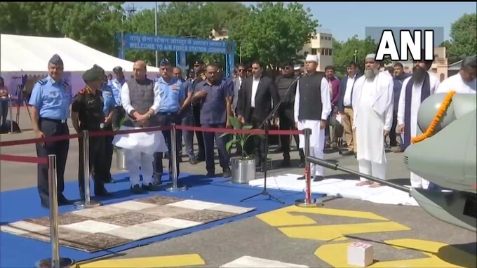 Light Combat Helicopter (LCH) Induction into IAF At Jodhpur - Oneindia