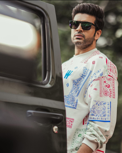 Actor Karan Kundrra Latest Photoshoot - Oneindia