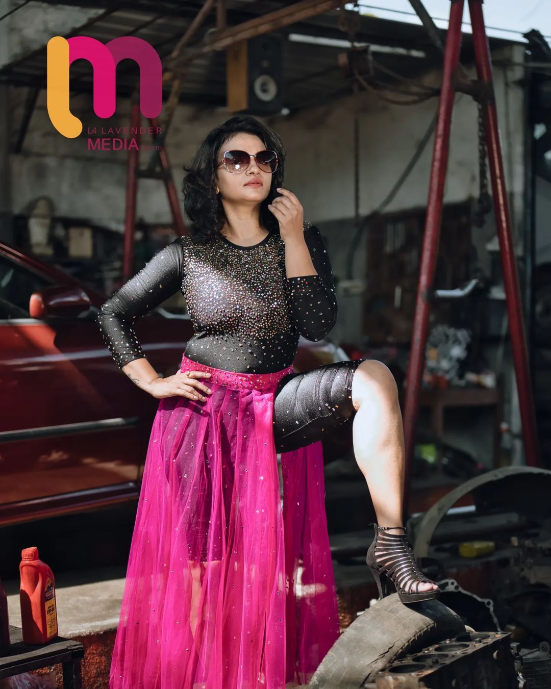 Krishna Praba: വെളിച്ചങ്ങൾ വാരിവിതറട്ടെ... സൂപ്പർ ലുക്കിൽ കൃഷ്ണ പ്രഭ ...