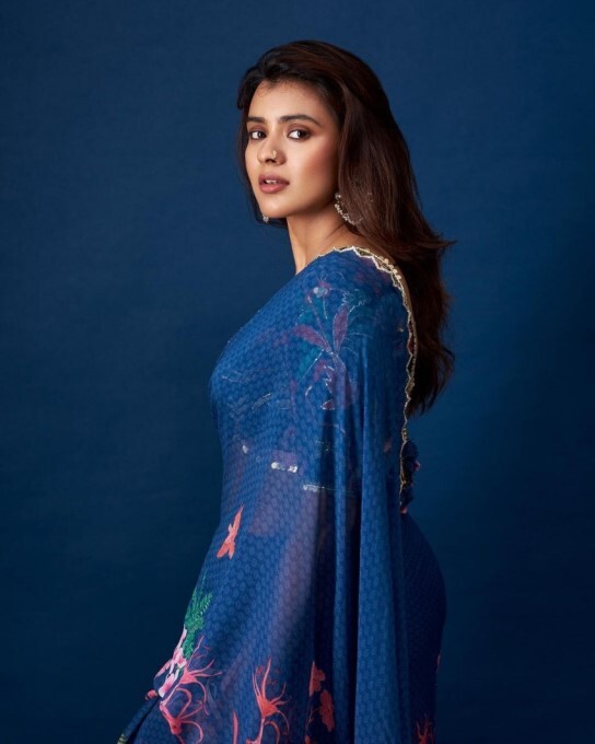 Actress Hebah Patel Latest Photos - Oneindia