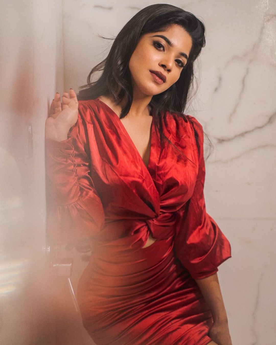 Divya Bharathi: ഹോട്ട് ആന്‍ഡ് ബോള്‍ഡ്; അടിപൊളി ഫോട്ടോഷൂട്ടുമായി സൗത്ത് ...