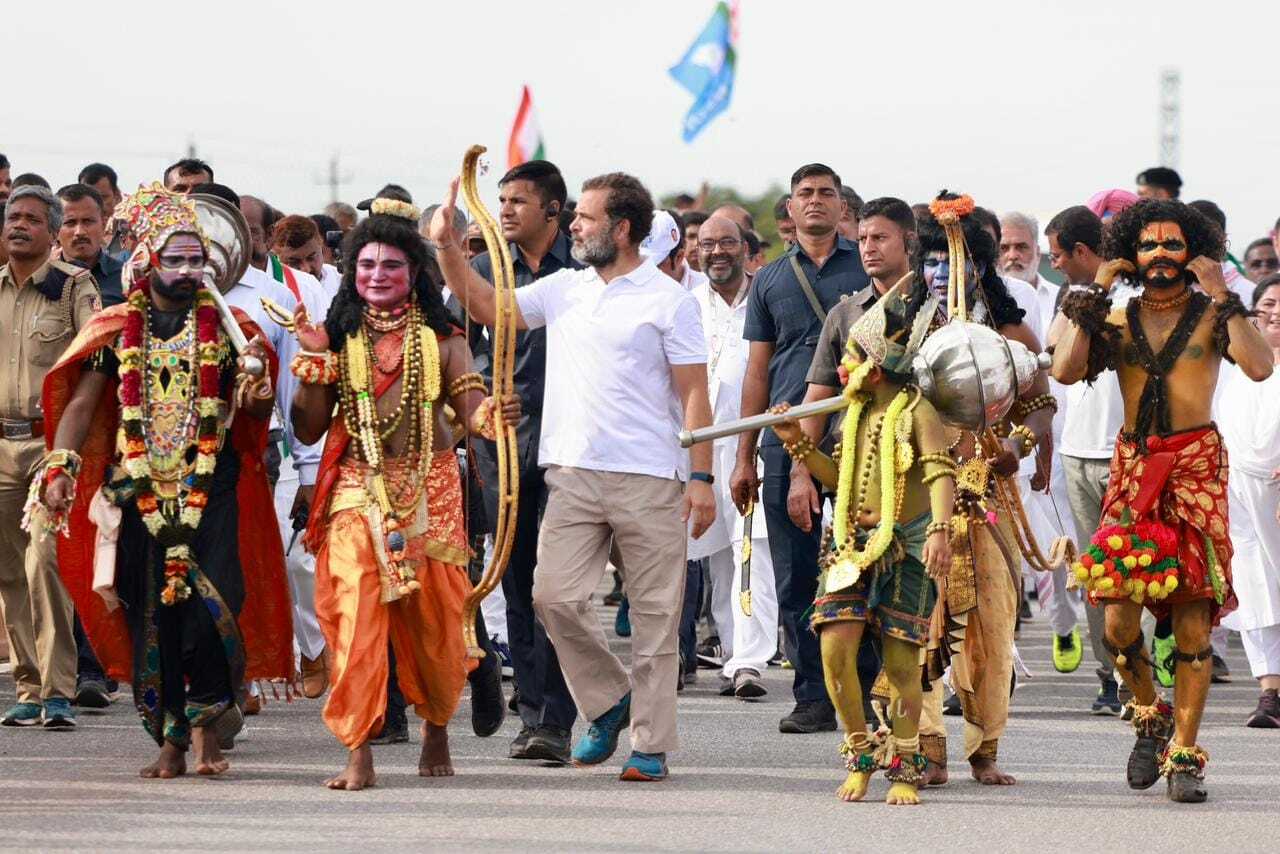 ರಾಹುಲ್‌ ಜೊತೆ ಹೆಜ್ಜೆ ಹಾಕಿದ ರಾಮ, ಲಕ್ಷ್ಮಣ ವೇಷಧಾರಿಗಳು | Bharat Jodo Yatra ...
