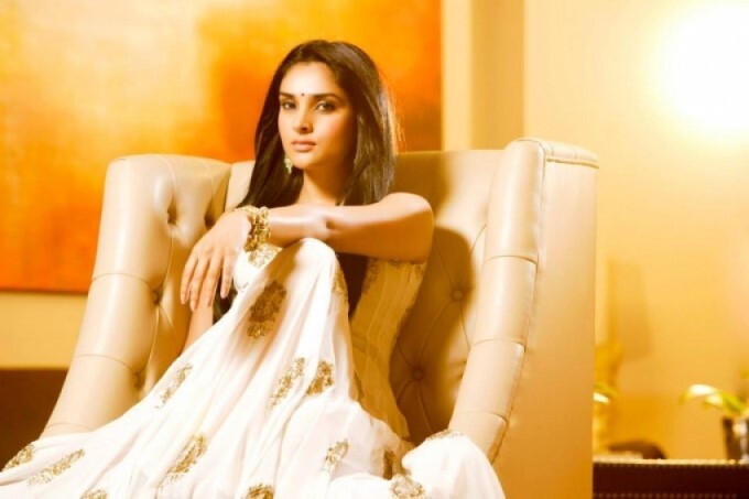 Check Out Sandalwood Actress Ramya Latest Pics - Oneindia