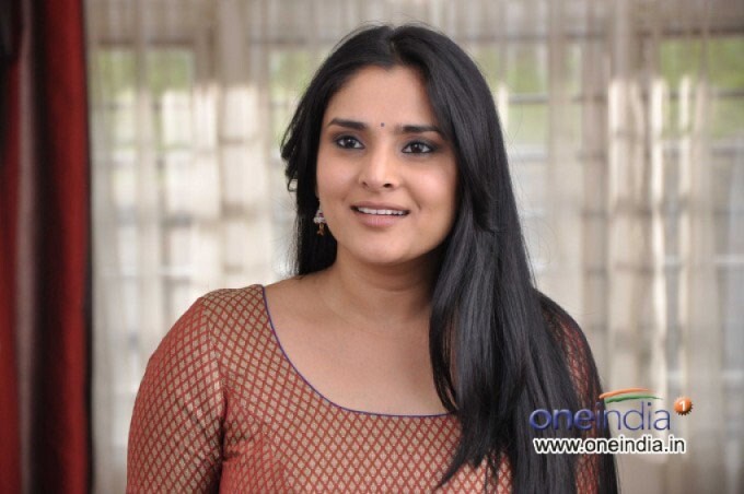 Check Out Sandalwood Actress Ramya Latest Pics - Oneindia