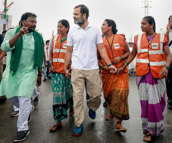 Congress Leaders During Bharat Jodo Yatra, In Kurnool District - Oneindia