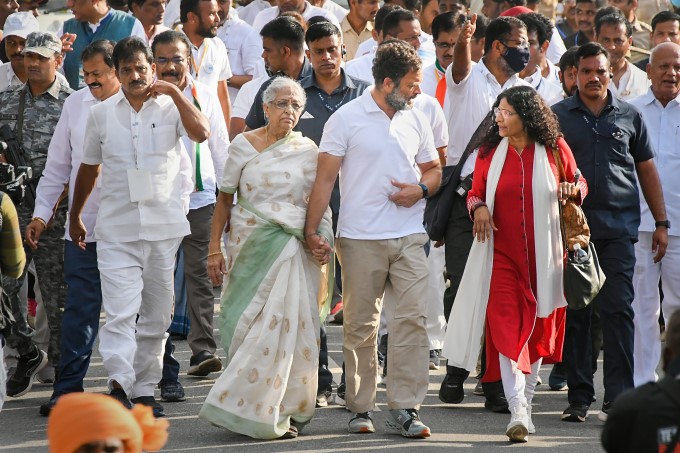 Congress Leaders During Bharat Jodo Yatra, In Tumakuru - Oneindia