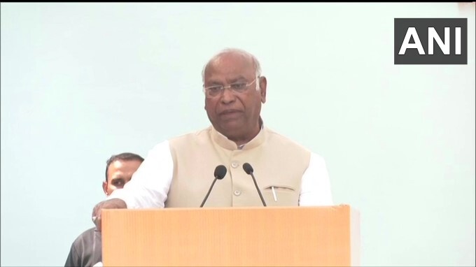 Mallikarjun Kharge takes charge as president of Congress Party - Oneindia