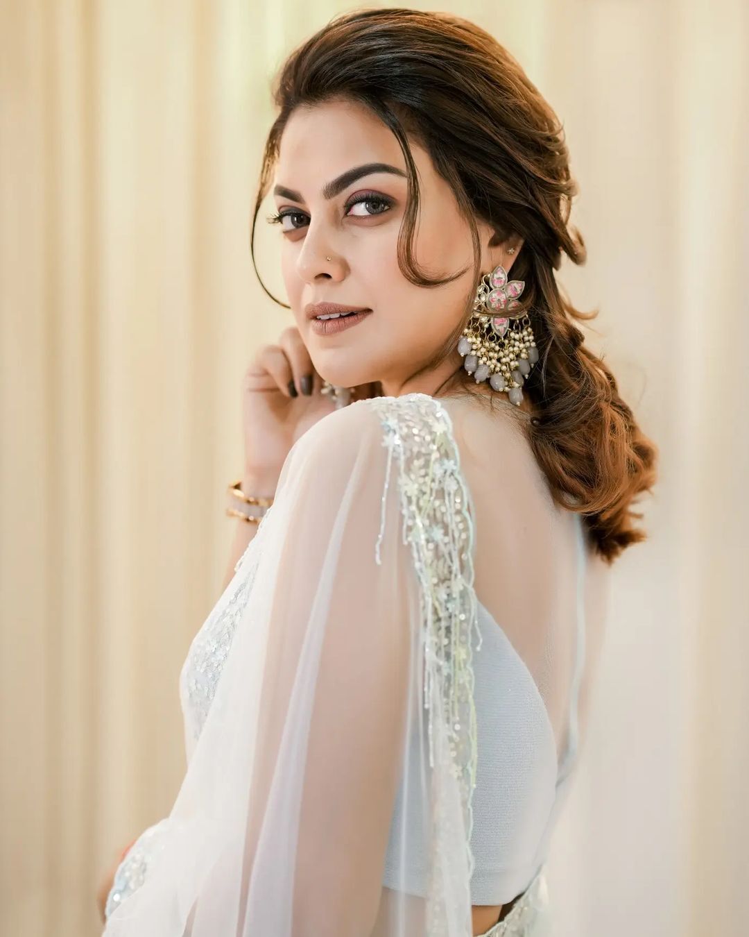 Anusree: സ്റ്റൈലൻ സെൽഫികളുമായി അനുശ്രി... നടിയുടെ പുത്തൻ ചിത്രങ്ങ ...