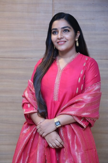 Mollywood Actress Rajisha Vijayan Latest Photos - Oneindia