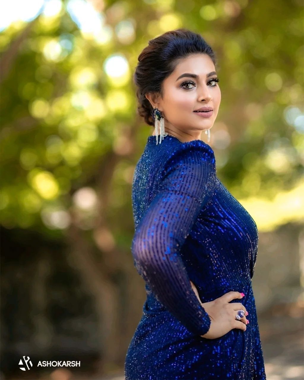 PHOTOS : கொஞ்சம் கூட குறையாத அழகு.. புன்னகை அரசி சினேகாவின் அழகிய ...