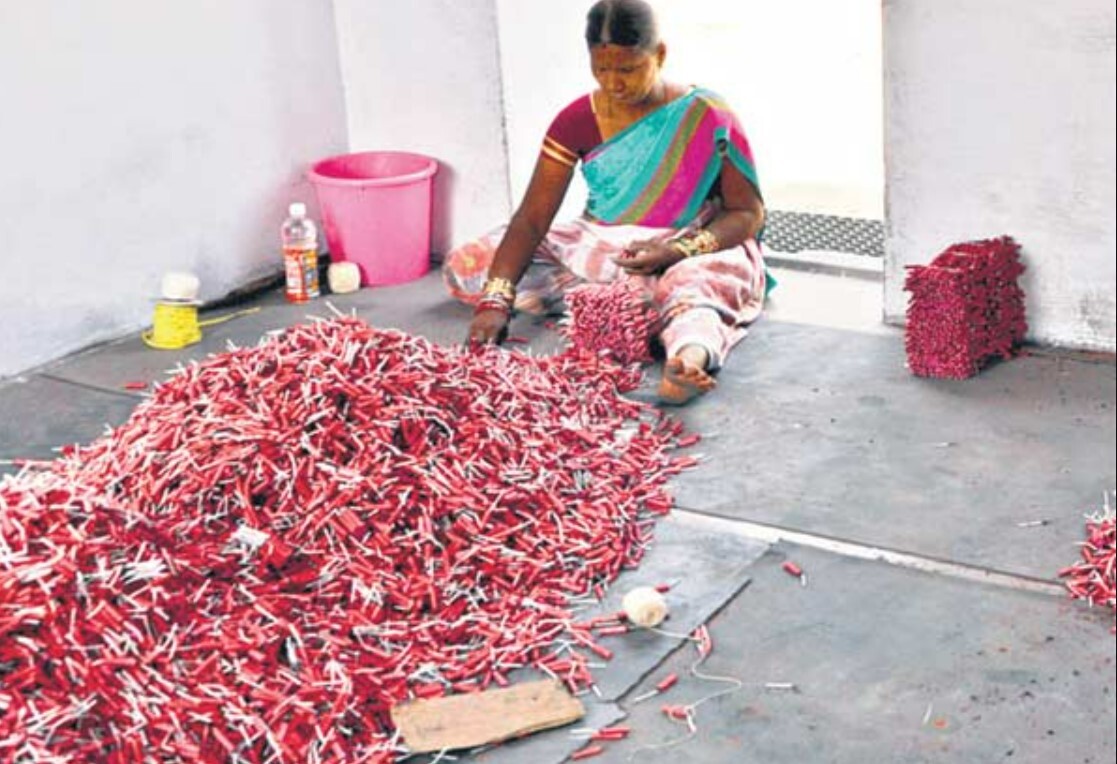 PHOTOS : பட்டாசு உருவான கதை உங்களுக்கு தெரியுமா? | History Of ...