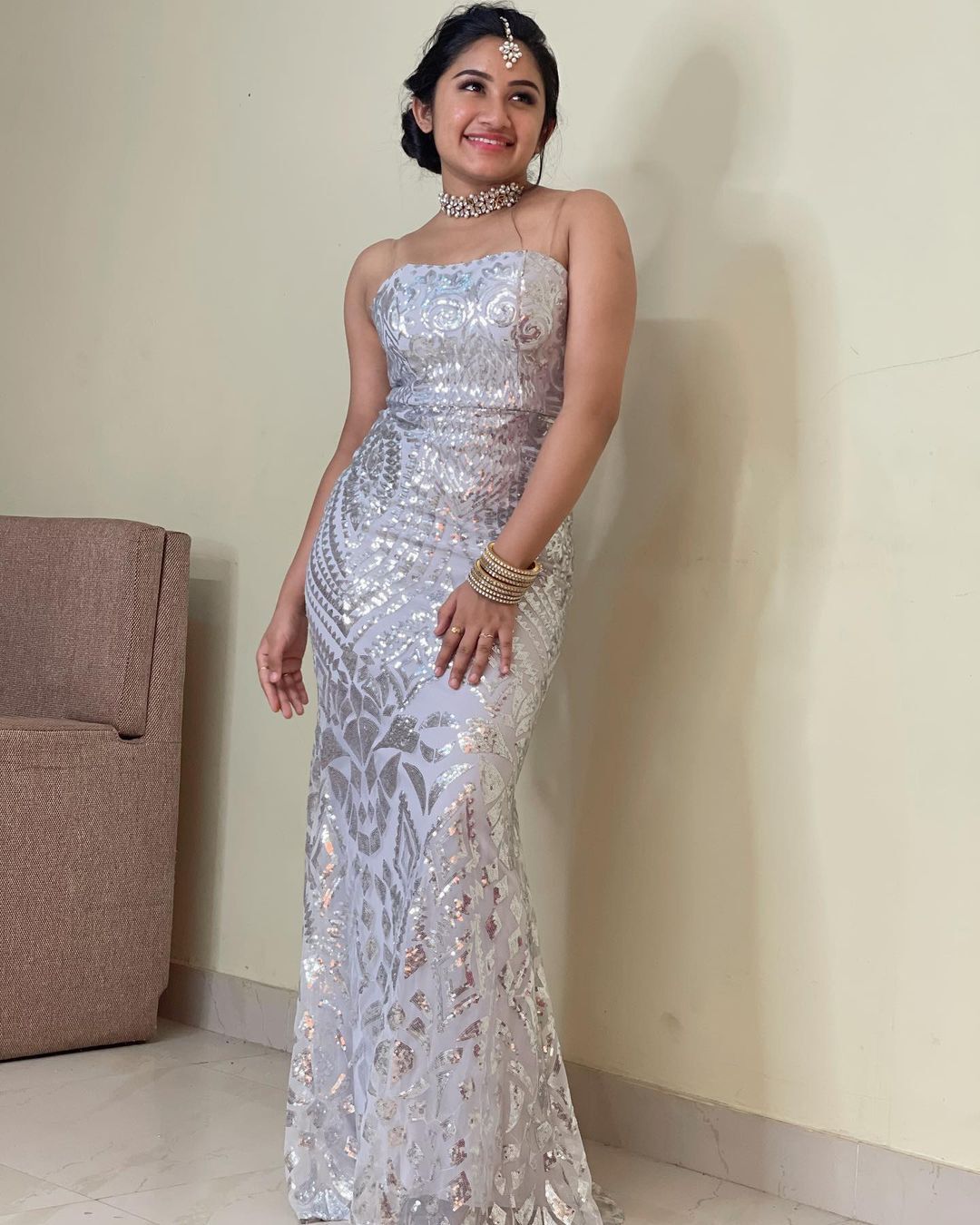 PHOTOS : மாடர்ன் உடையில் மனதை மயக்கும் சீரியல் நடிகை.. ஏங்கவைக்கும் ...