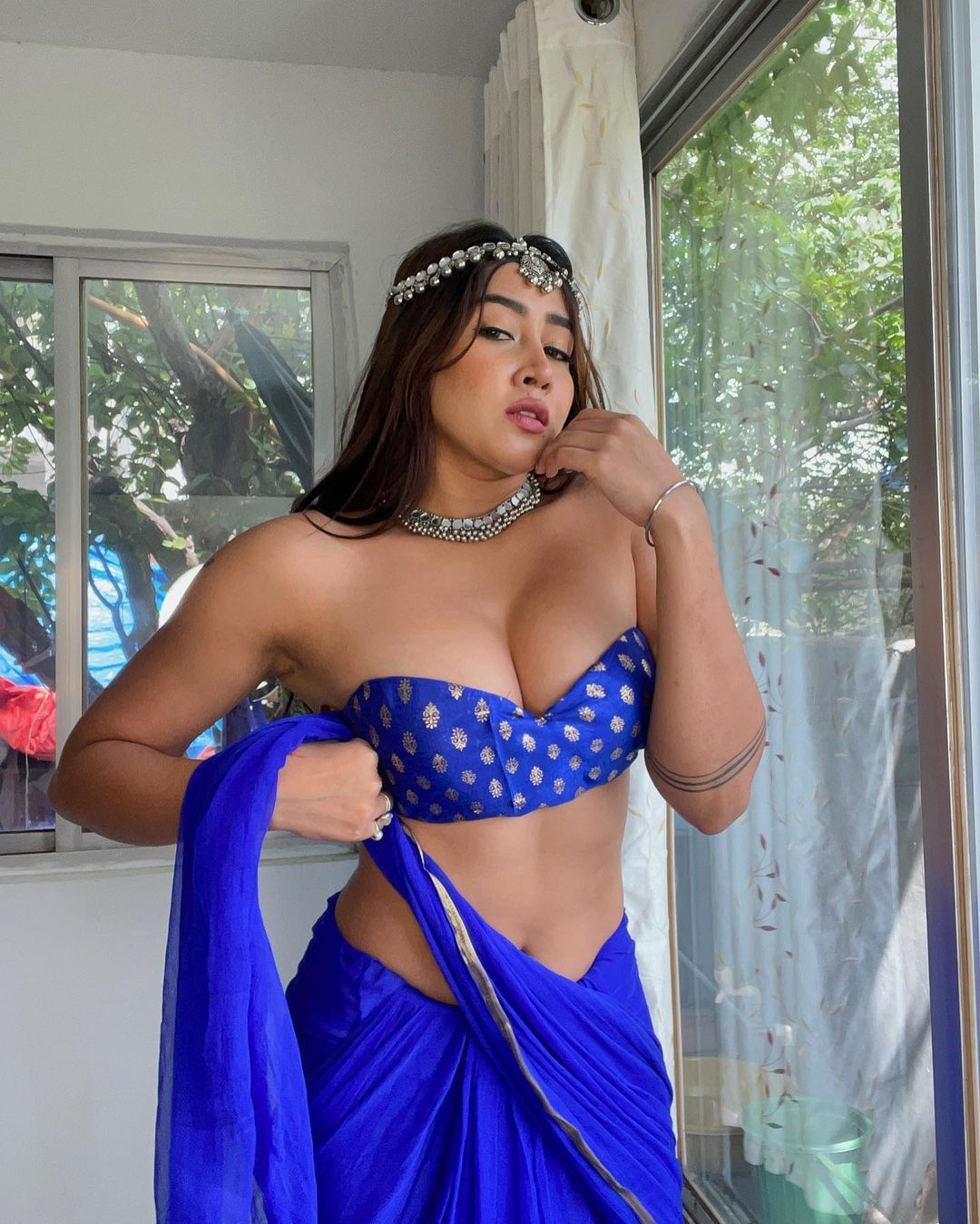 PHOTOS : நீச்சல் குளத்தில் பிகினி உடையில் ஆட்டம் போடும் மாடல் அழகி.. மாடல் சோபியா அன்சாரியின் ...