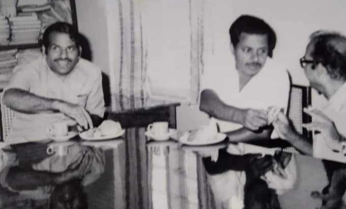 Rare Photos Of CPM Leader Kodiyeri Balakrishnan - Oneindia