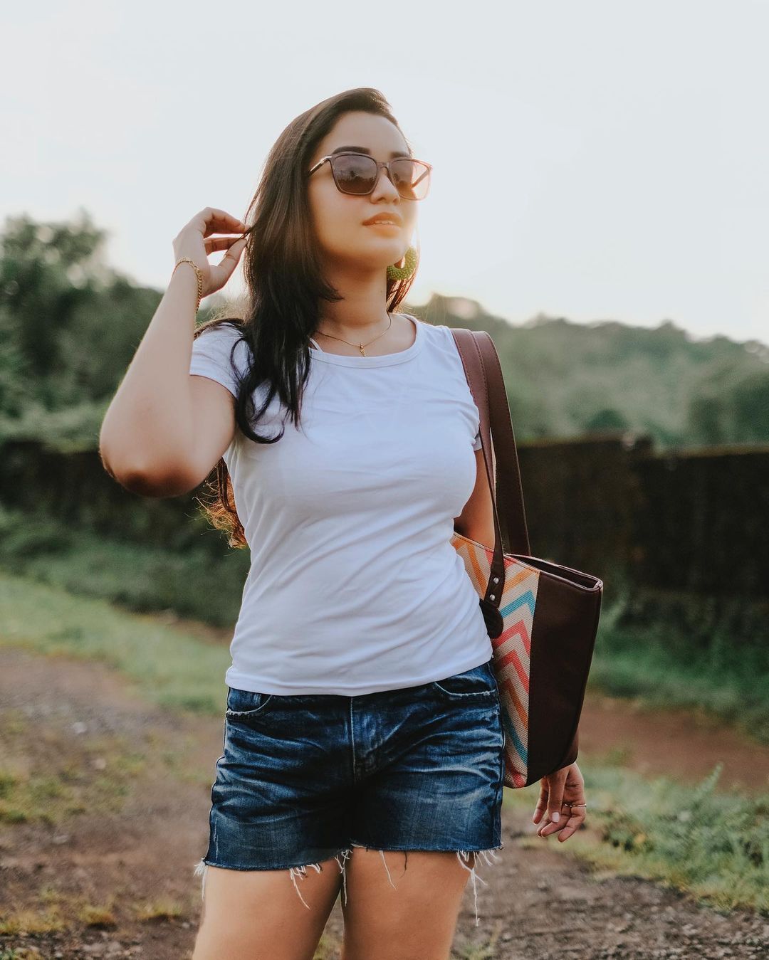 Alice Christy: ആലീസേ... ക്യൂട്ടായിട്ടുണ്ടല്ലോ; അടിപൊളിയെന്ന് ആരാധകര്‍, വൈറലായി ചിത്രങ്ങള് ...