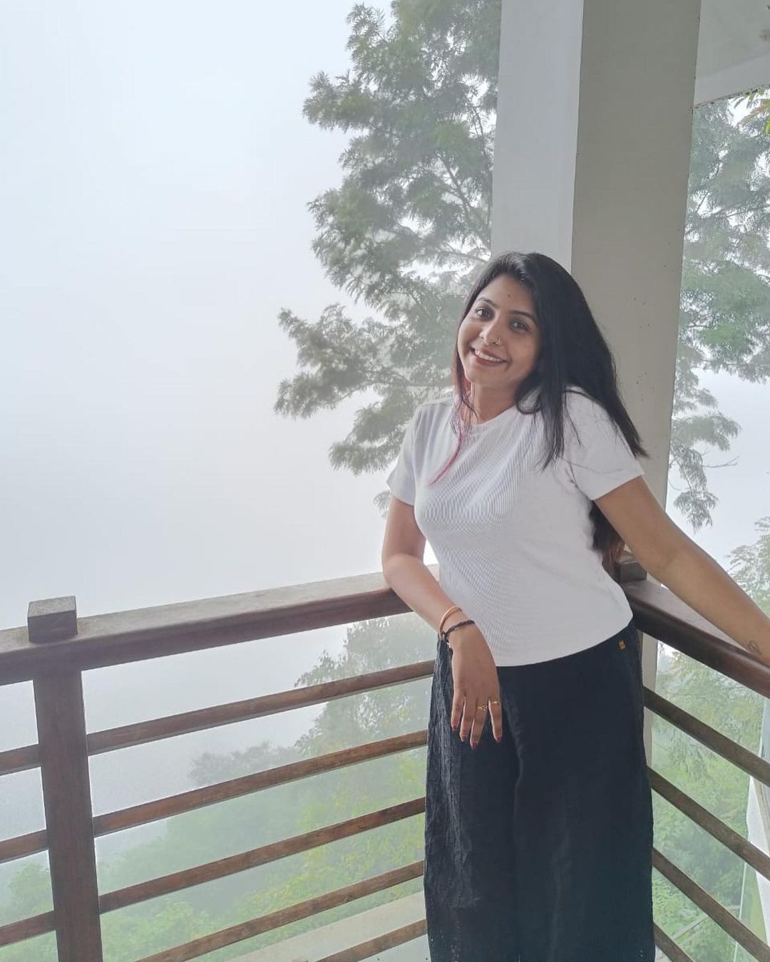 Ardra Das: യാത്രകളിലാണ്... ടെലവിഷൻ താരം ആർദ്ര ദാസിന്റെ പുത്തൻ ചിത്രങ്ങ ...