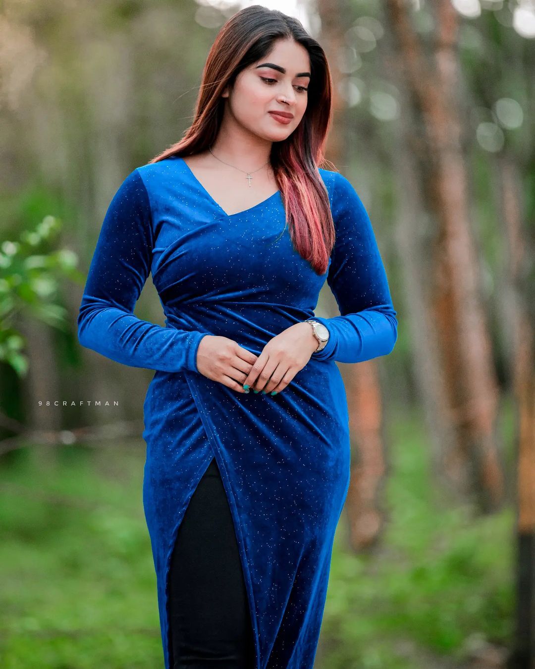 Arathy Sojan: വെസ്റ്റേൺ ഔട്ട്ഫിറ്റിൽ സൂപ്പർ ലുക്കിൽ ആരതി സോജൻ... നടിയുടെ പുത്തൻ മേക്കോവ ...