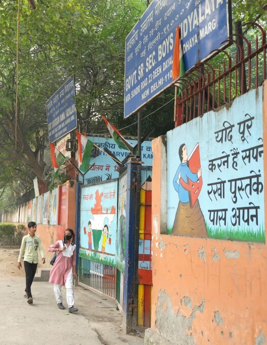 Thick Layer Of Smog Covers Over New Delhi - Oneindia