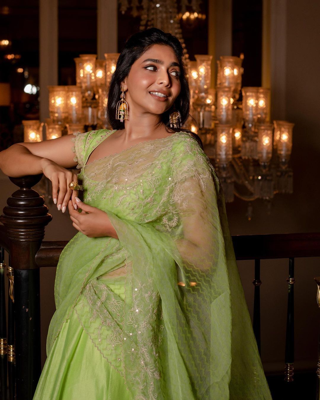 Aishwarya Lekshmi: ഹാഫ് സാരിയില്‍ രാജകീയ പ്രൗഢിയിൽ ഐഷു; ഇത് ഒന്നൊന്നര ...