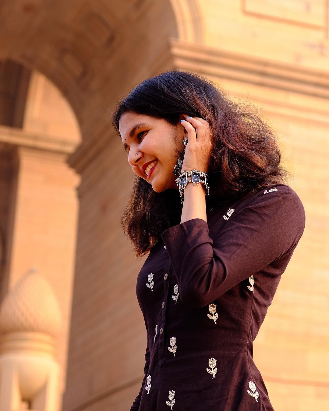 Juhi Rustagi: 'വസ്ത്രവും കാമുകന്റെ സമ്മാനം'; ഡോ.റോവിന്റെ ക്ലിക്കിൽ അതീവ ...