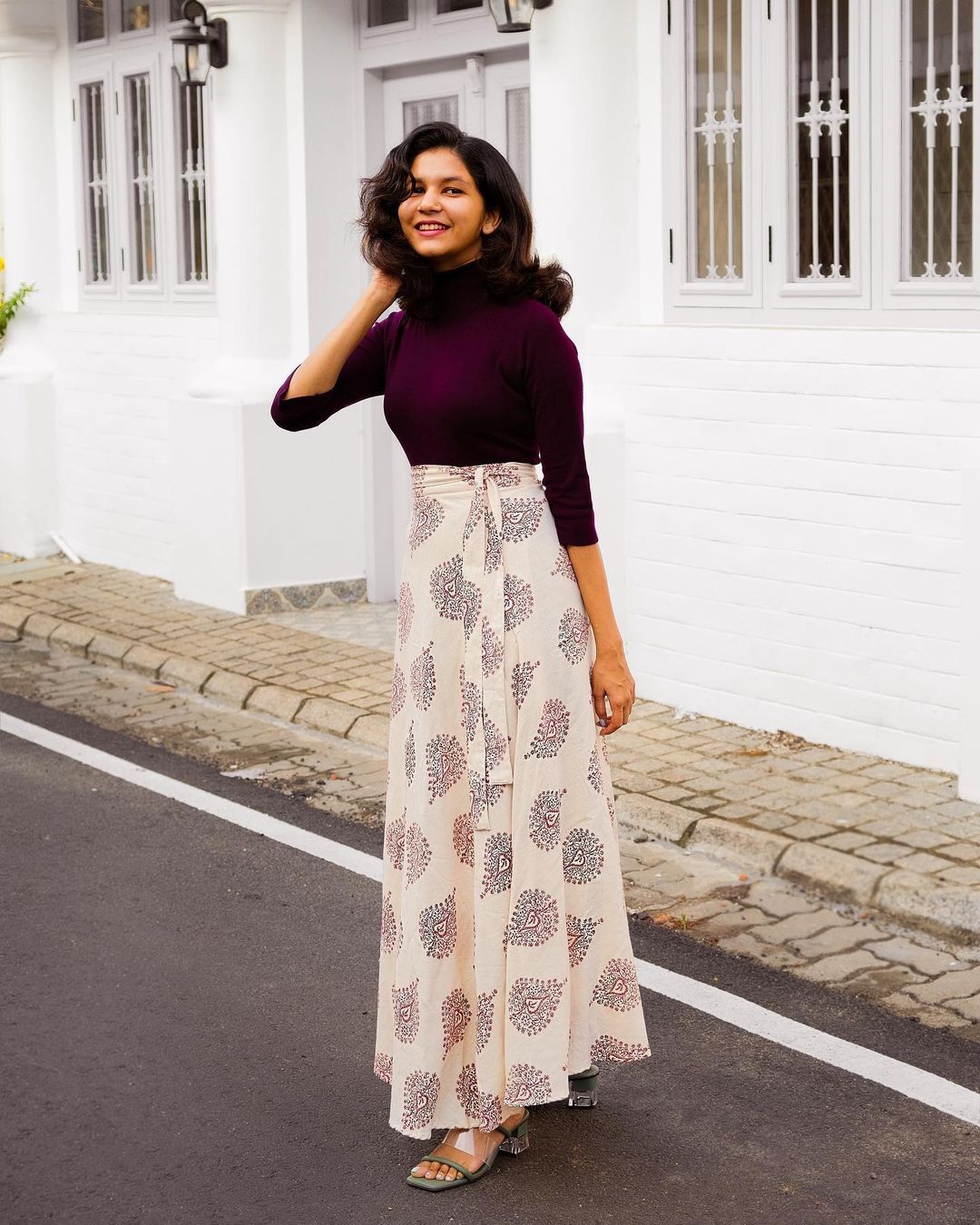 Juhi Rustagi: 'വസ്ത്രവും കാമുകന്റെ സമ്മാനം'; ഡോ.റോവിന്റെ ക്ലിക്കിൽ അതീവ ...