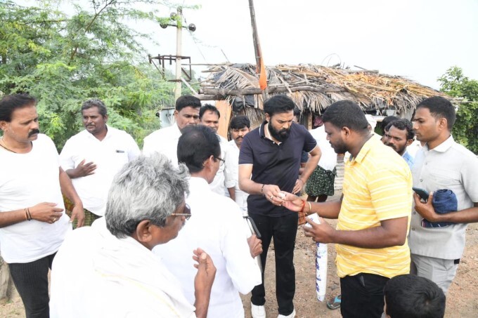 ವೇದಾವತಿ ನದಿ ದಡದಲ್ಲಿ ಮೊಕ್ಕಾಂ ಹೂಡಿದ ಶ್ರೀರಾಮುಲು | B Sriramulu Overnight ...