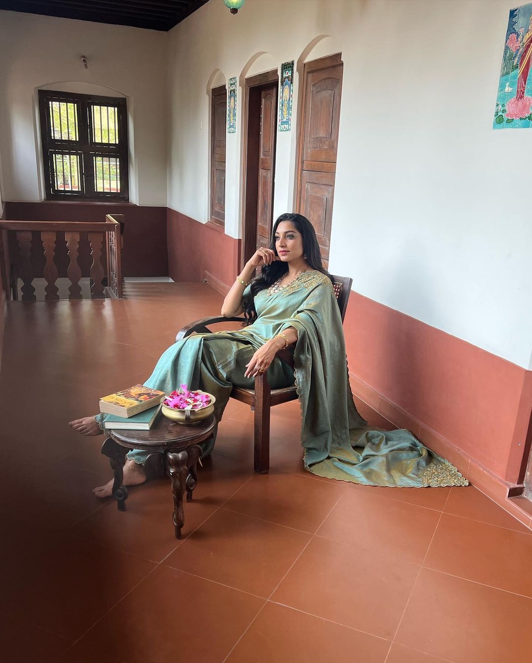 Rithu Manthra: ഇതാണോ തറവാടിയായ ഋതു മന്ത്ര...? പുത്തൻ ഫോട്ടോഷൂട്ടി ...