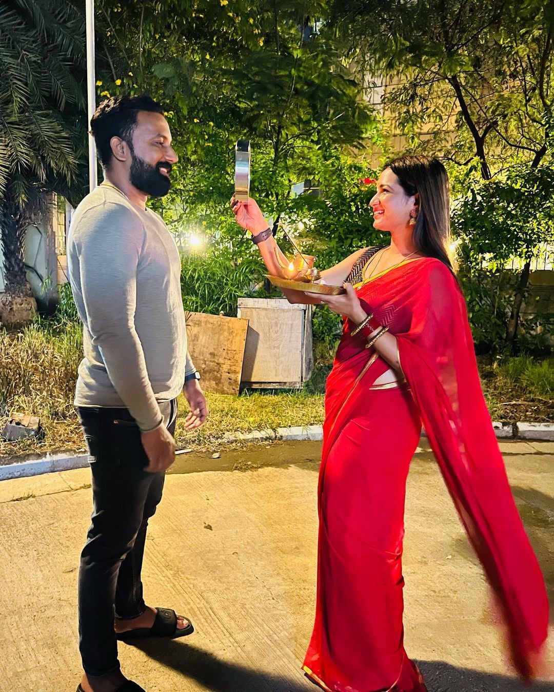 Saranya Anand: 'നിങ്ങളാണെന്റെ ലോകം...' രണ്ടാം വിവാഹ വാർഷികം ആഘോഷിച്ച് ...