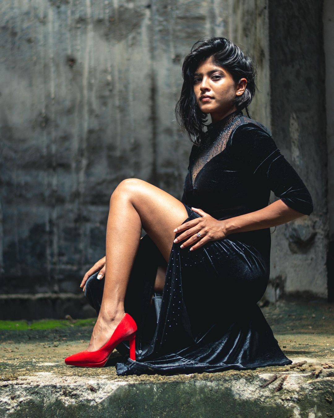 PHOTOS : வொயிட் பிகினியில் க்யூட்டாக சிரிக்கும் நடிகை நந்து.. கலக்கலான சூப்பர் க்ளிக்ஸ் இதோ ...