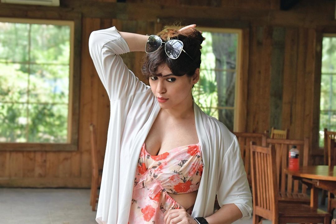 PHOTOS : வாவ்.. கேஷுவல் லுக்கில் மனதை மயக்கும் பிக் பாஸ் ஷெரின்.. ஸ்டன்னிங் பிக்ஸ் இதோ ...