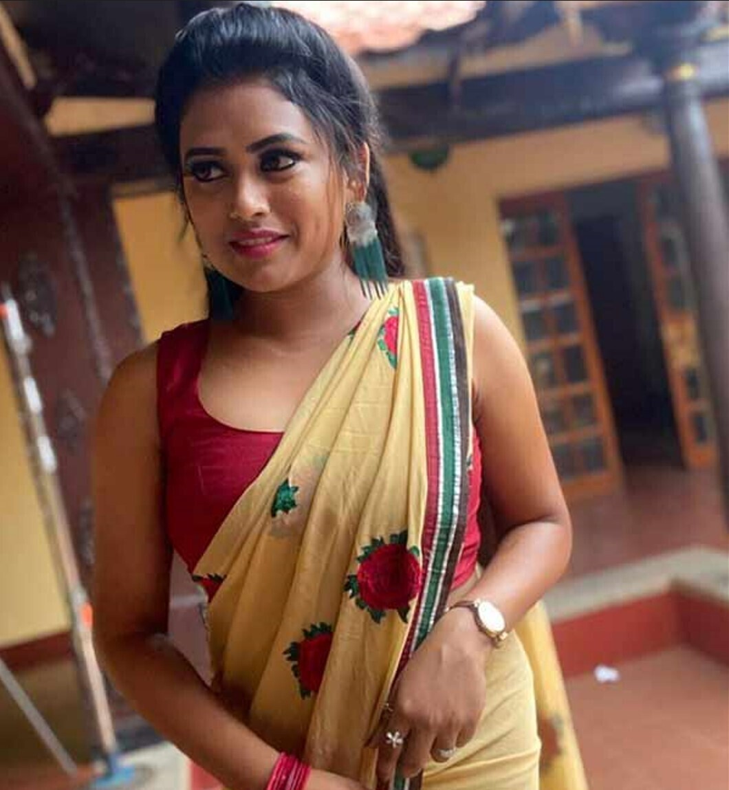 PHOTOS : மாடர்ன் உடையில் ஆளை மயக்கும் பாரதி கண்ணம்மா சீரியல் நடிகை ...