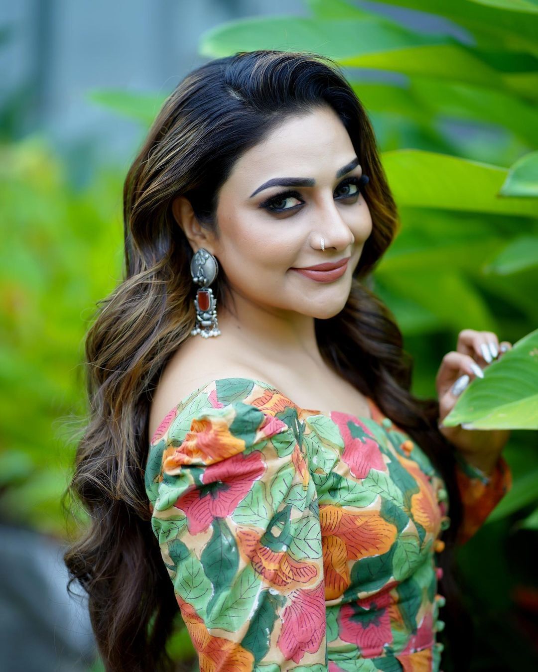 Rimi Tomy: ഇങ്ങനൊക്കെ ചിരിച്ചാൽ പിന്നെ നോക്കാതിരിക്കാൻ പറ്റോ? സോഷ്യ ...