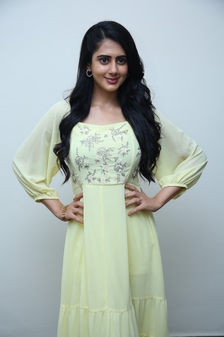 Tollywood Actress Gehna Sippy Latest Photoshoot - Oneindia