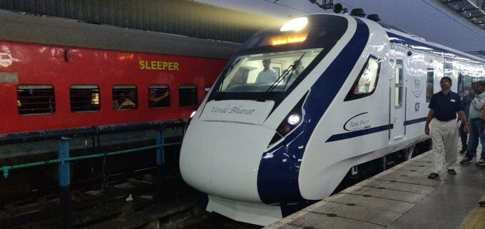 Vande Bharat Express first trial run between Chennai-Mysuru begins - Oneindia