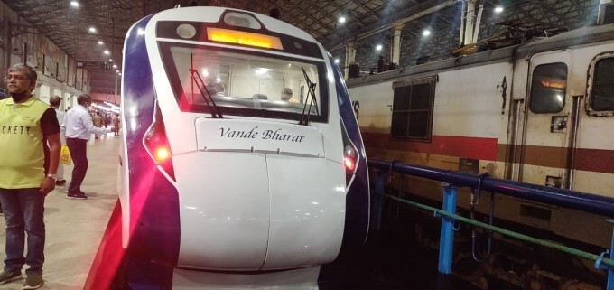 Vande Bharat Express first trial run between Chennai-Mysuru begins - Oneindia