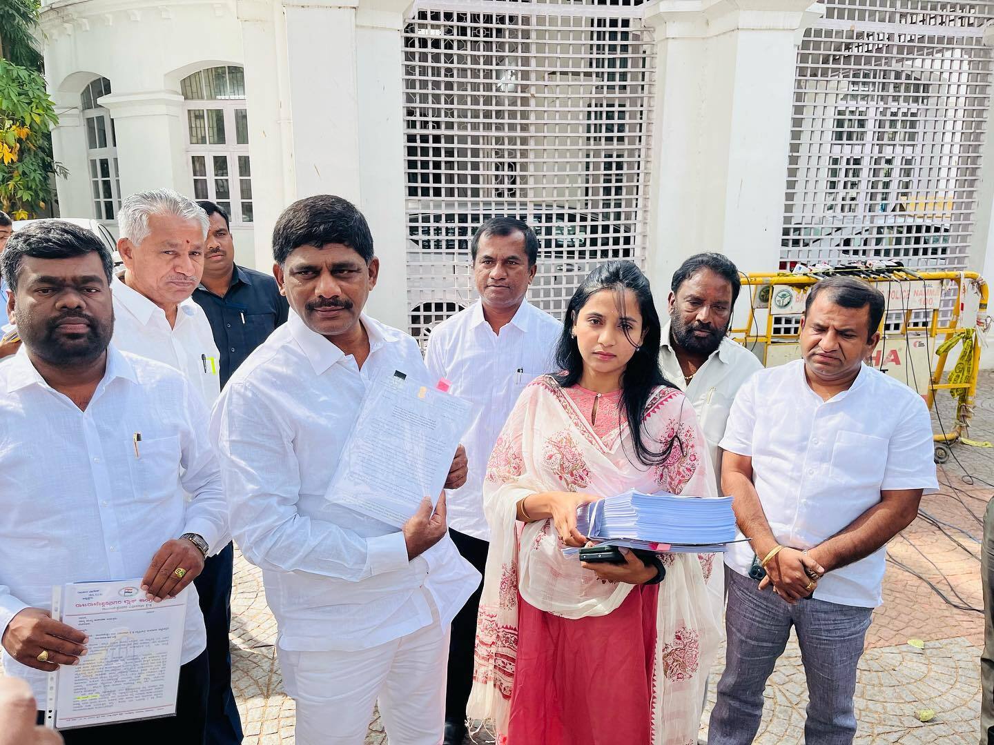 ಚುನಾವಣಾ ಆಯೋಗಕ್ಕೆ ದೂರು ನೀಡಿದ ಕುಸುಮಾ ಹನುಮಂತರಾಯಪ್ಪ, ಡಿಕೆ ಸುರೇಶ್ | Kusuma ...