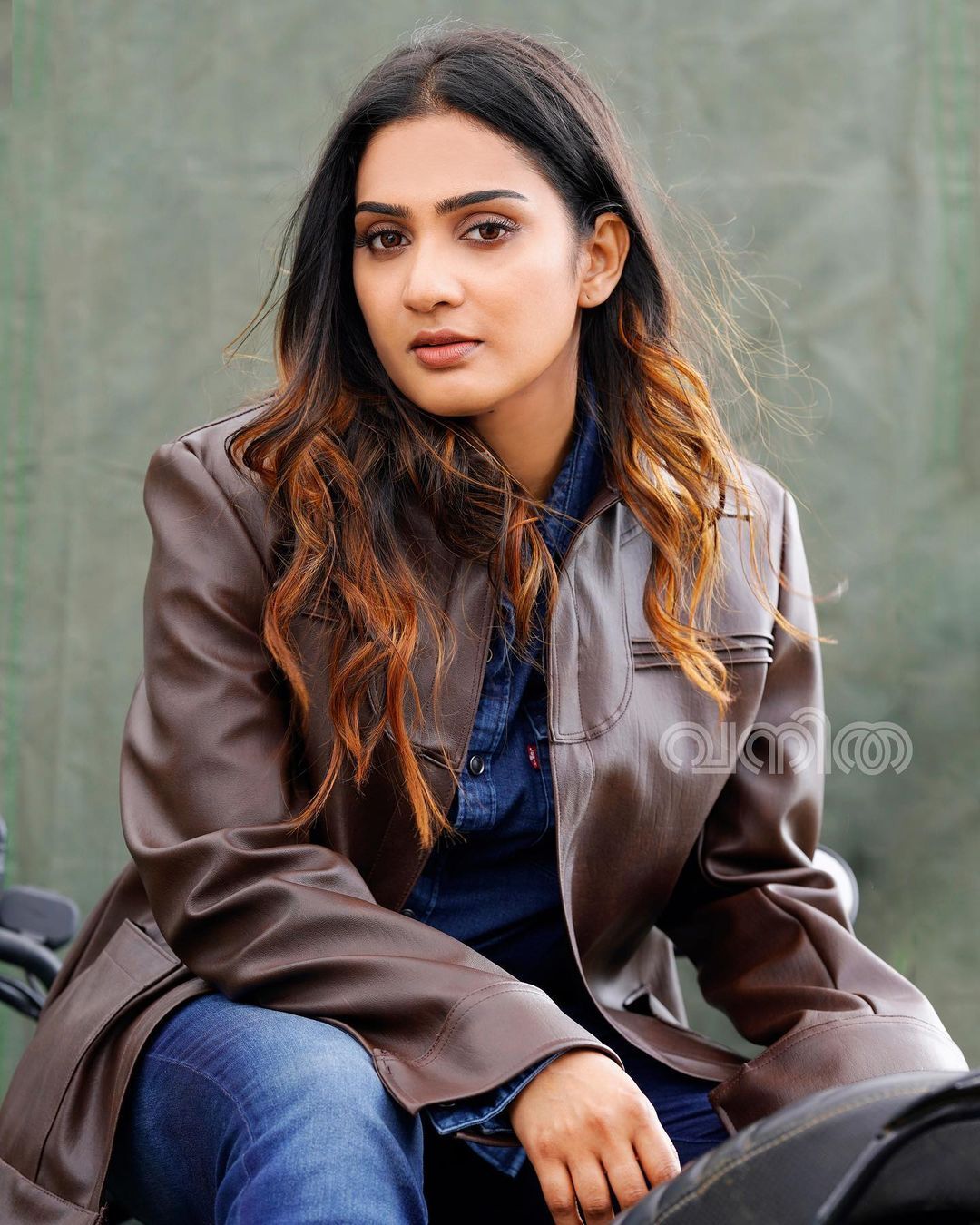 Aditi Ravi: ആഹാ... എന്താ ലുക്ക്! സോഷ്യൽ മീഡിയയിൽ സ്റ്റൈലൻ ലുക്കിൽ അതിഥി ...