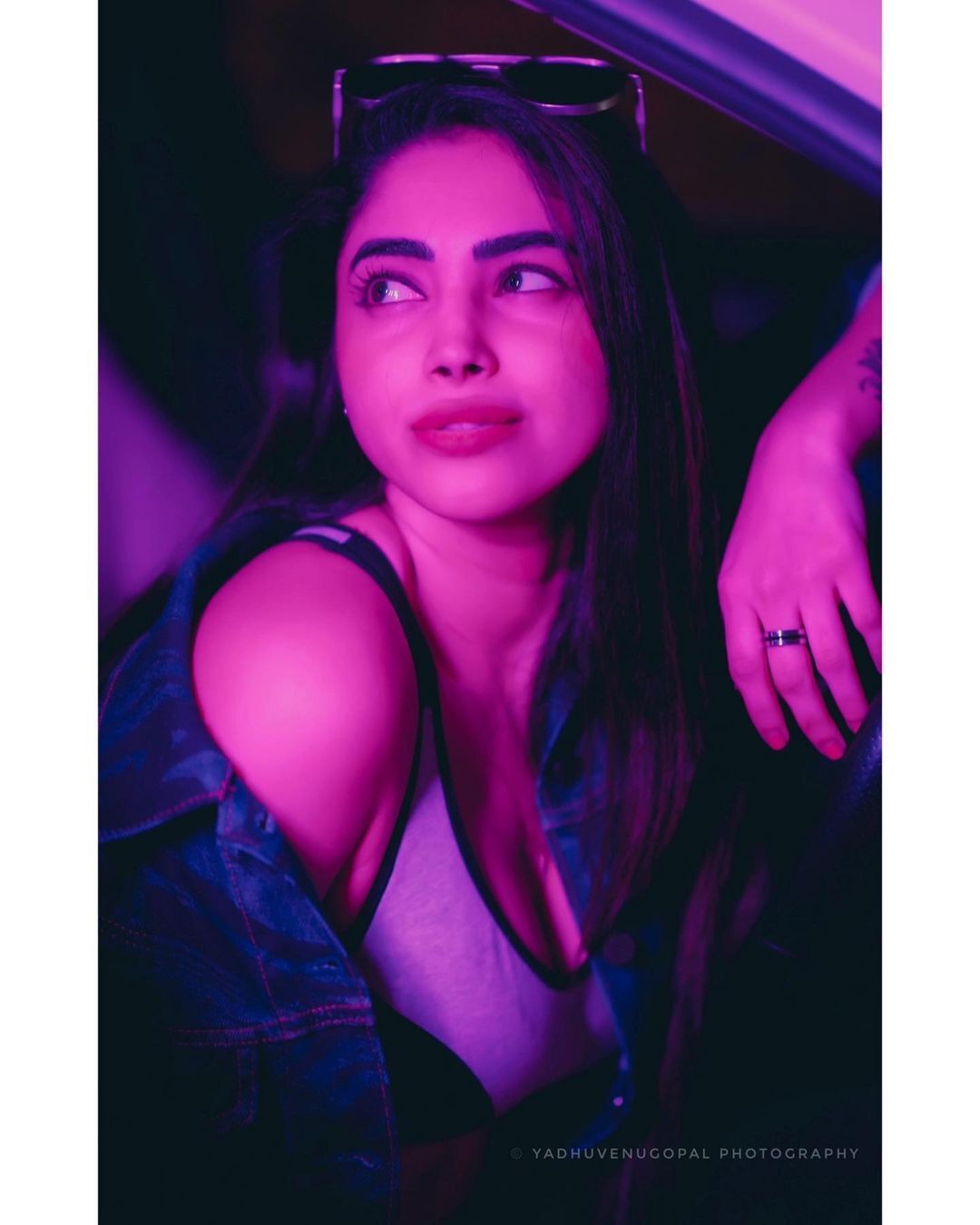 Ameya Mathew: അവിടെ ഫുട്ബോൾ, ഇവിടെ താലികെട്ട്... ബ്രൈഡൽ ലുക്കിൽ തകർപ്പൻ ഫോട്ടോഷൂട്ടുമായി അമേയ ...