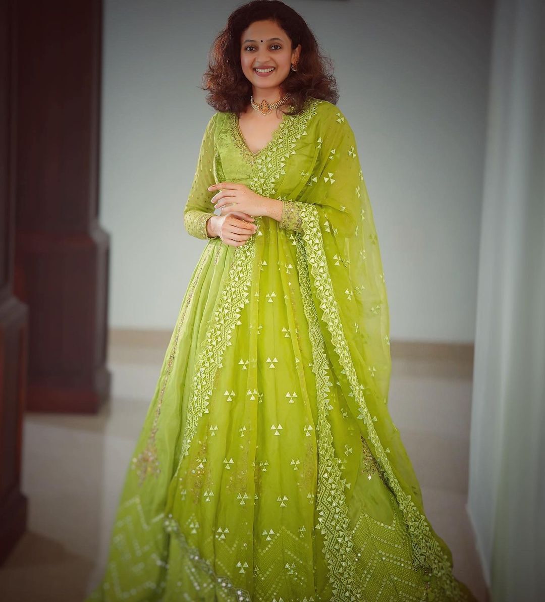 Neeta Pillai: മഞ്ഞയിൽ അതീവ സുന്ദരിയായി നീത പിള്ള... സഹോദരിയുടെ വിവാഹ ...