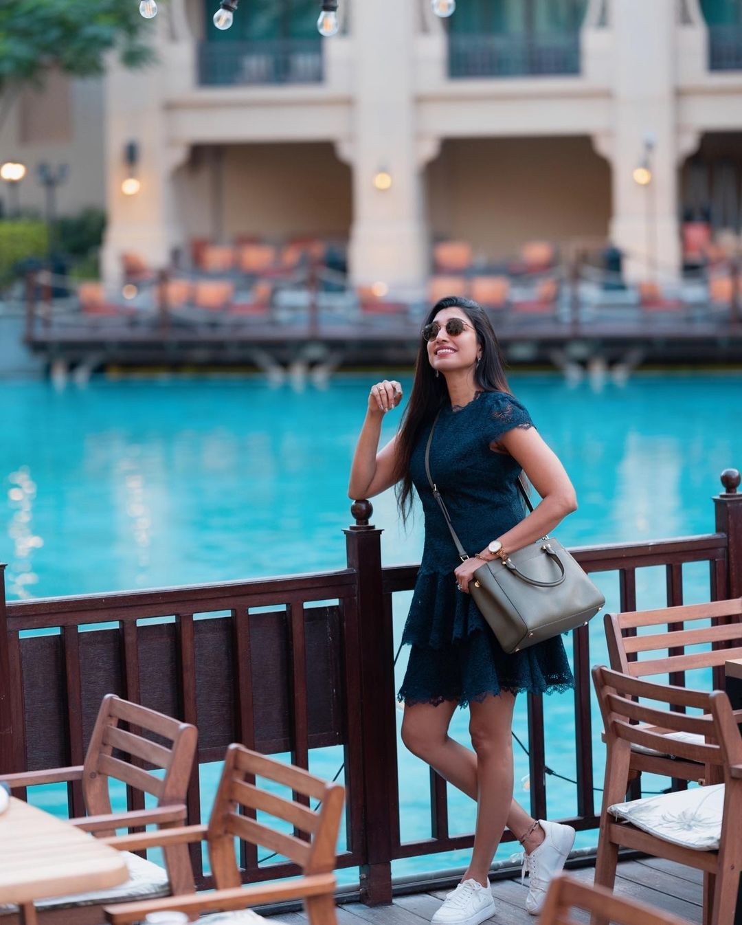 Rithu Manthra: ദുബായിൽ വെസ്റ്റേൺ ലുക്കിൽ വന്ന യുവതിയെ മനസ്സിലായോ ...