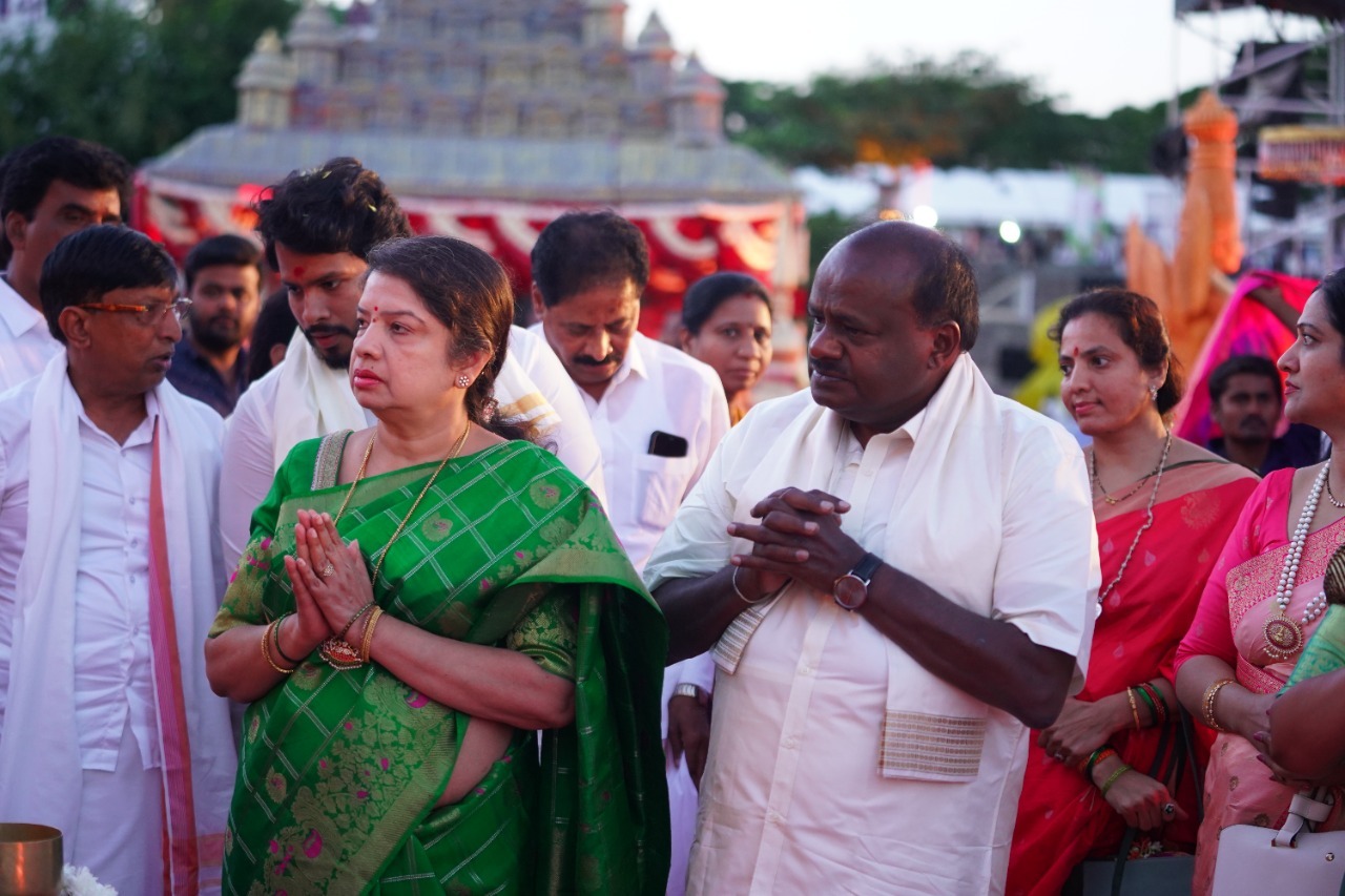 ರಾಮನಗರದಲ್ಲಿ ಮಾಜಿ ಸಿಎಂ ಎಚ್‌.ಡಿ ಕುಮಾರಸ್ವಾಮಿ ಹುಟ್ಟುಹಬ್ಬ ಸಂಭ್ರಮ | HD ...