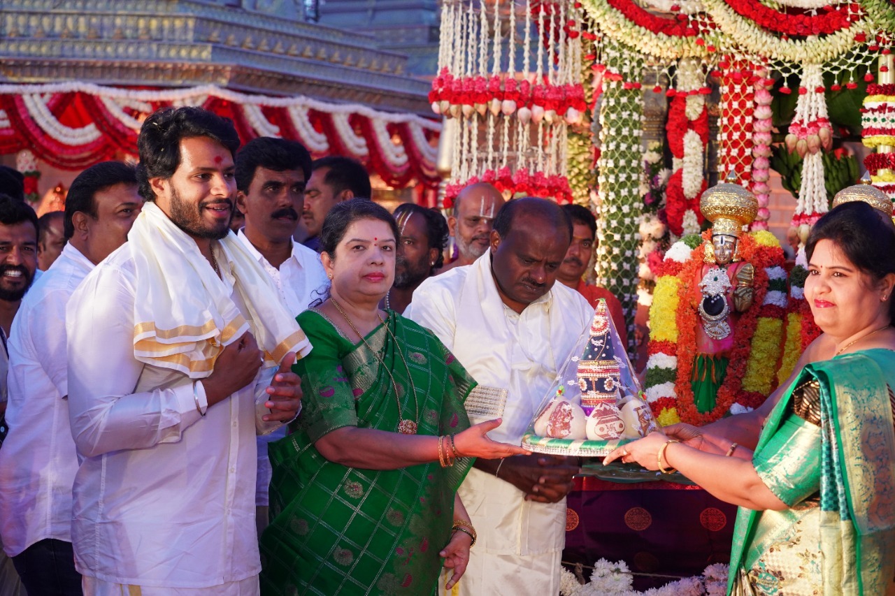 ರಾಮನಗರದಲ್ಲಿ ಮಾಜಿ ಸಿಎಂ ಎಚ್‌.ಡಿ ಕುಮಾರಸ್ವಾಮಿ ಹುಟ್ಟುಹಬ್ಬ ಸಂಭ್ರಮ | HD ...